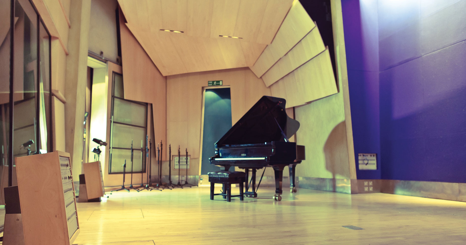 What are the Most Famous London Music Studios? - Arcus Sounds
